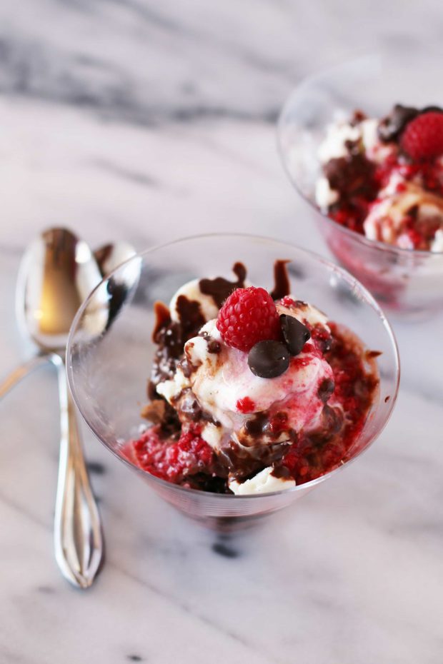 Raspberry & Chocolate Salted Brownie Sundaes | Cake 'n Knife