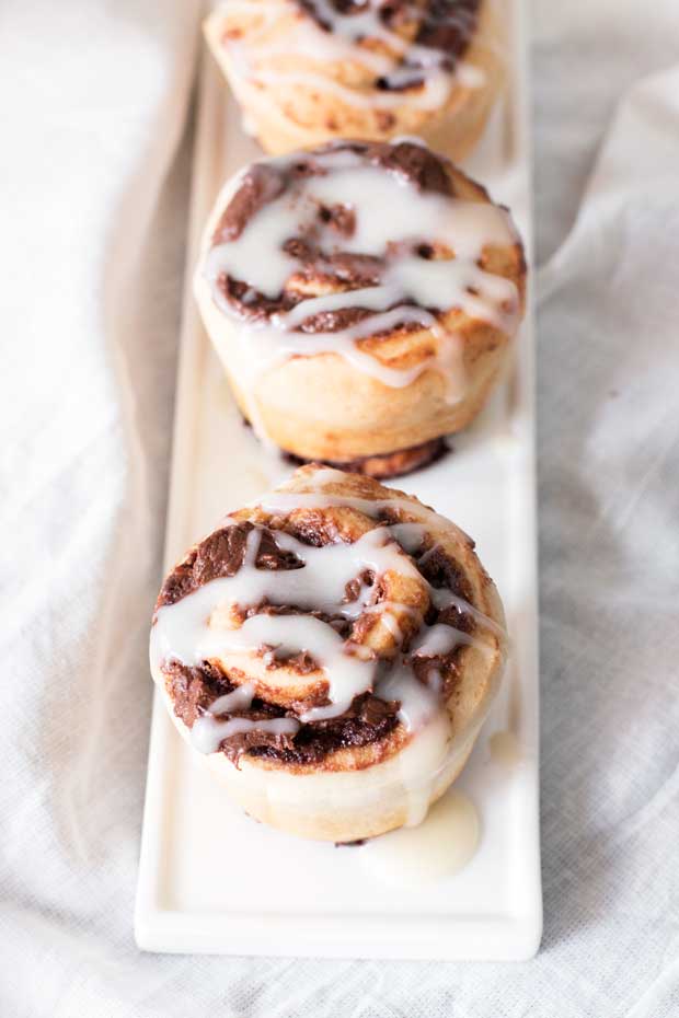 Mini Nutella Cinnamon Rolls Recipe | Cake 'n Knife