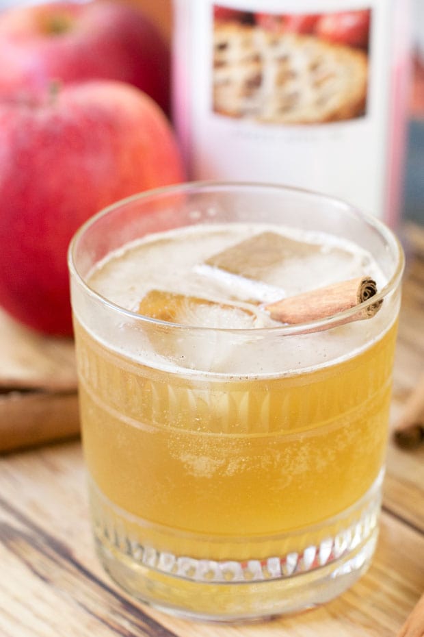 Bourbon Apple Cider Fizz | Cake 'n Knife
