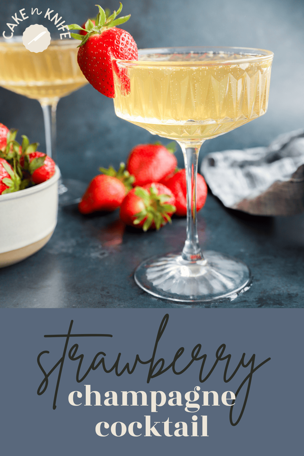 Strawberry Champagne Cocktail (The Perfect Drink For Brunch) | Cake 'n ...