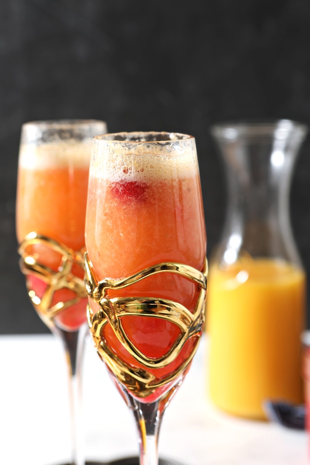 Simple Raspberry Mimosa Cocktail Recipe | Cake 'n Knife