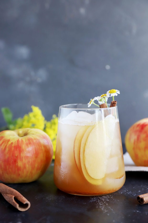 Apple Bourbon Smash | Cake 'n Knife