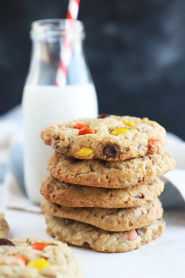 Peanut Butter Oatmeal Chocolate Chip Cookies | Cake 'n Knife