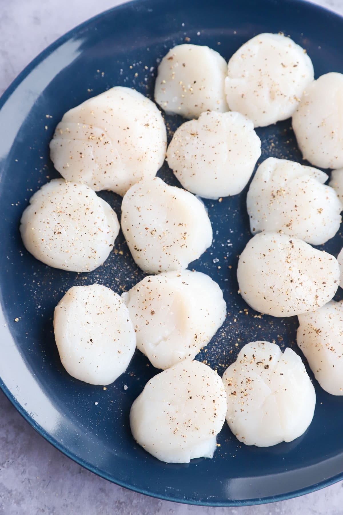 Air Fryer Scallops with Chive Lemon Butter | Cake 'n Knife