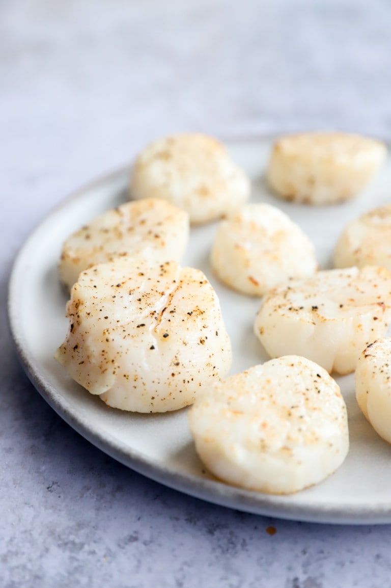 Air Fryer Scallops with Chive Lemon Butter | Cake 'n Knife
