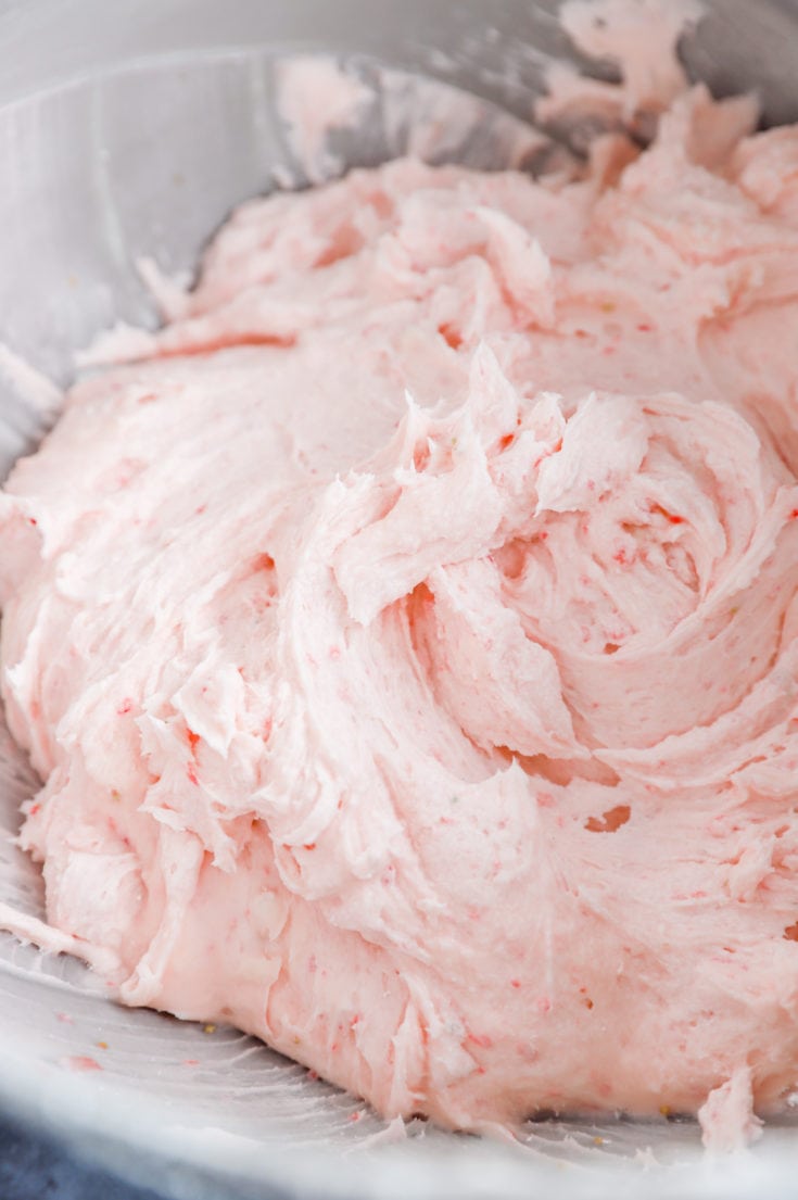 Perfectly Creamy Strawberry Buttercream Frosting | Cake 'n Knife