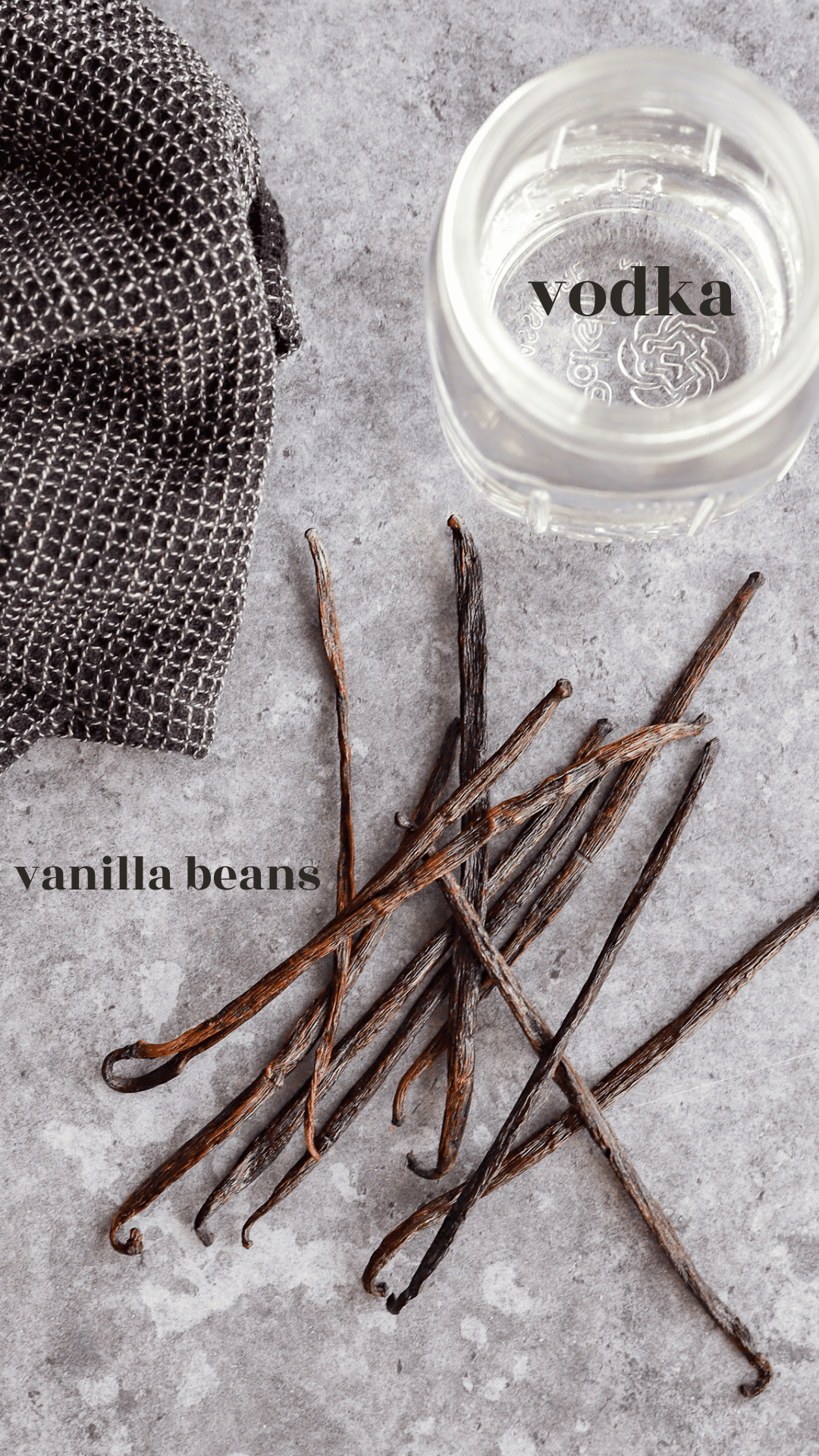 How to Make Homemade Vanilla Extract | Cake 'n Knife