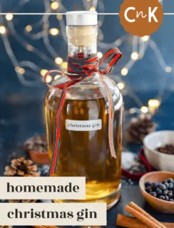 Easy Homemade Christmas Gin | Cake 'n Knife