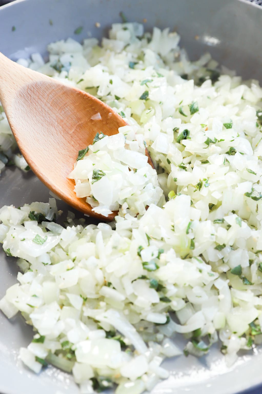 The Easiest Sage and Onion Stuffing (Classic Stuffing) | Cake 'n Knife