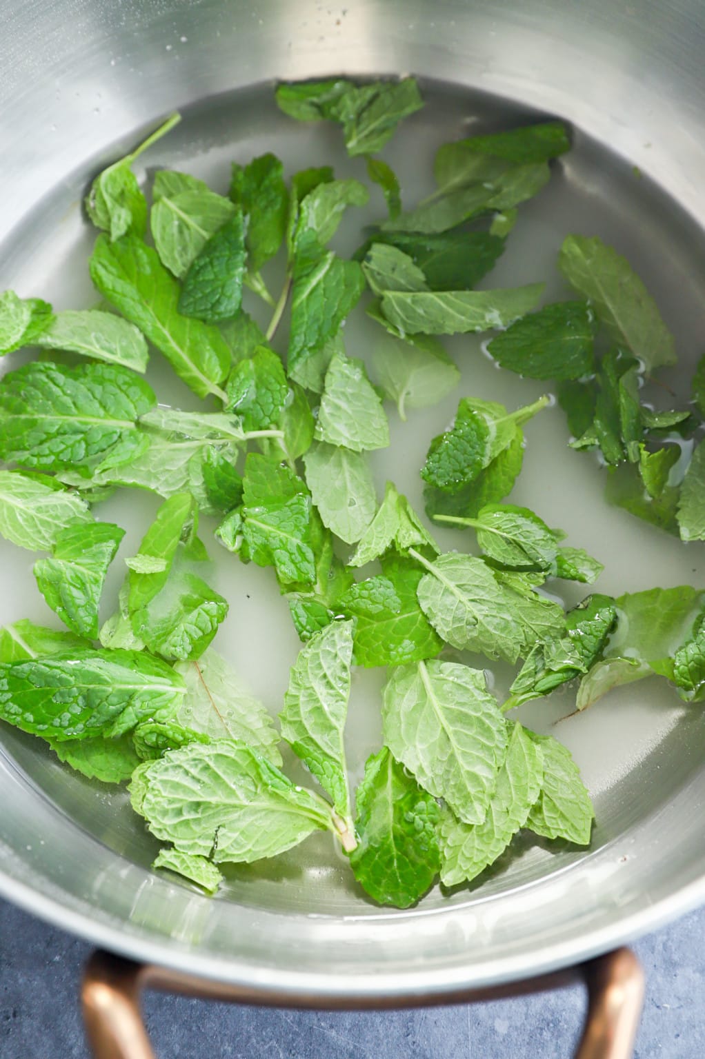 How to Make Fresh Mint Simple Syrup | Cake 'n Knife