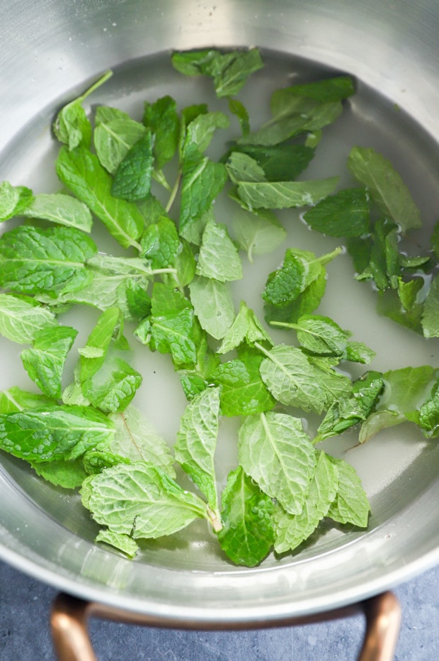 How to Make Fresh Mint Simple Syrup | Cake 'n Knife