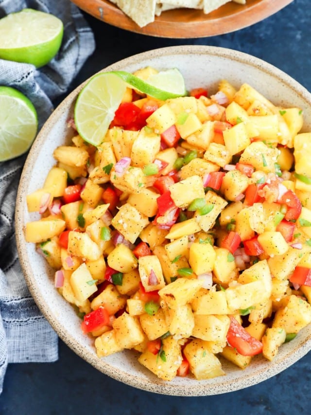 pineapple mango salsa | Cake 'n Knife