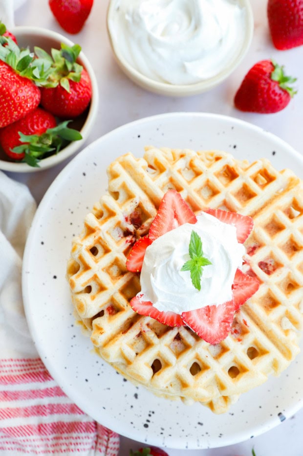 The Best Strawberry Waffles Recipe (With Fresh Strawberries) | Cake 'n ...