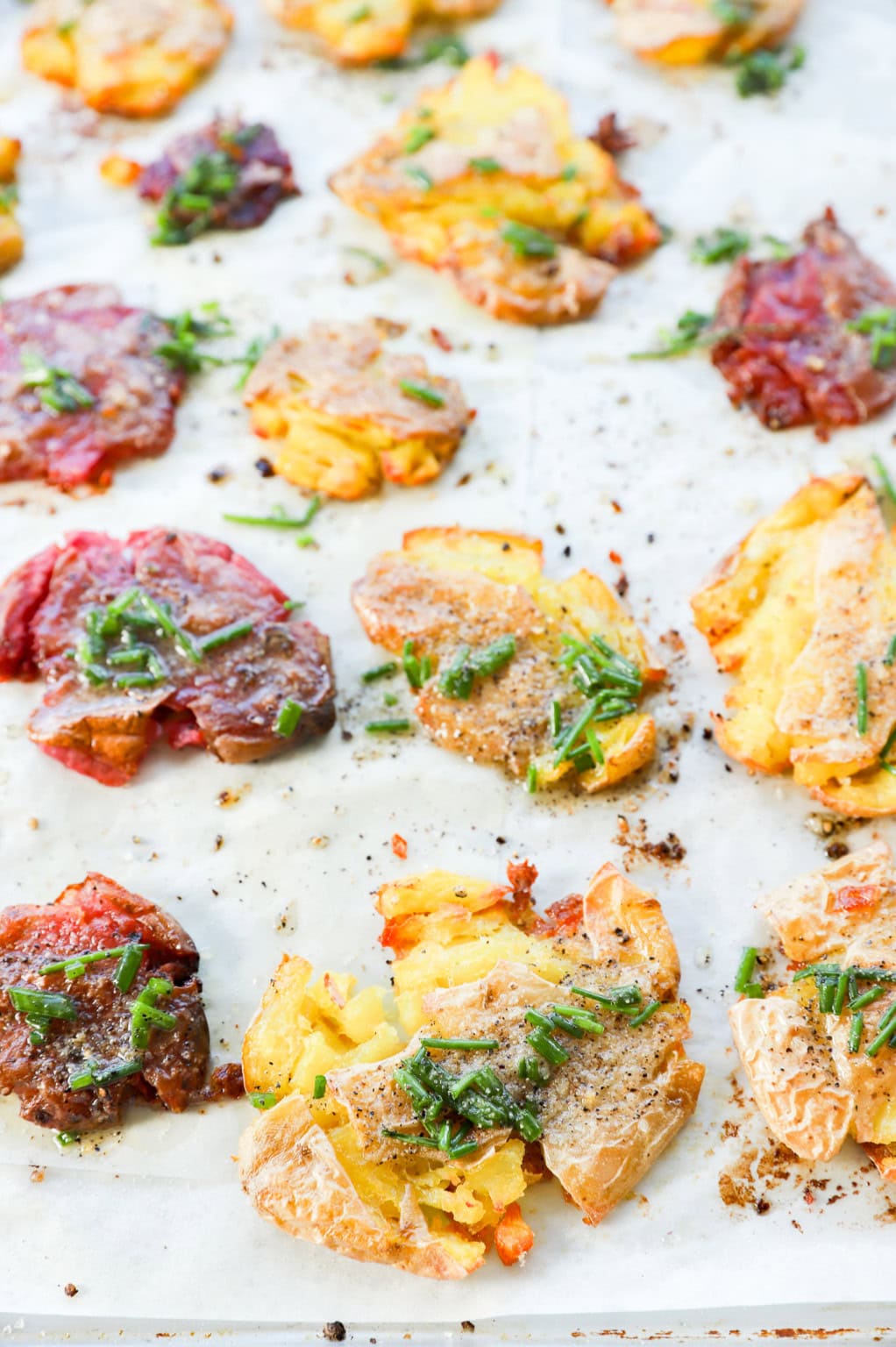 Easy And Delicious Crispy Smashed Fingerling Potatoes | Cake 'n Knife