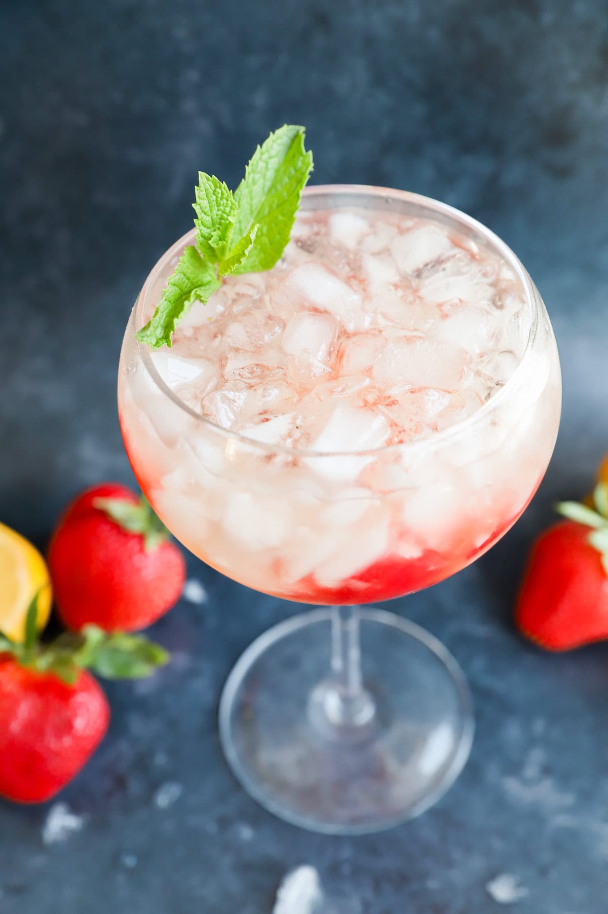 Lillet Spritz Recipe (With Lillet Blanc Or Lillet Rosé) | Cake 'n Knife