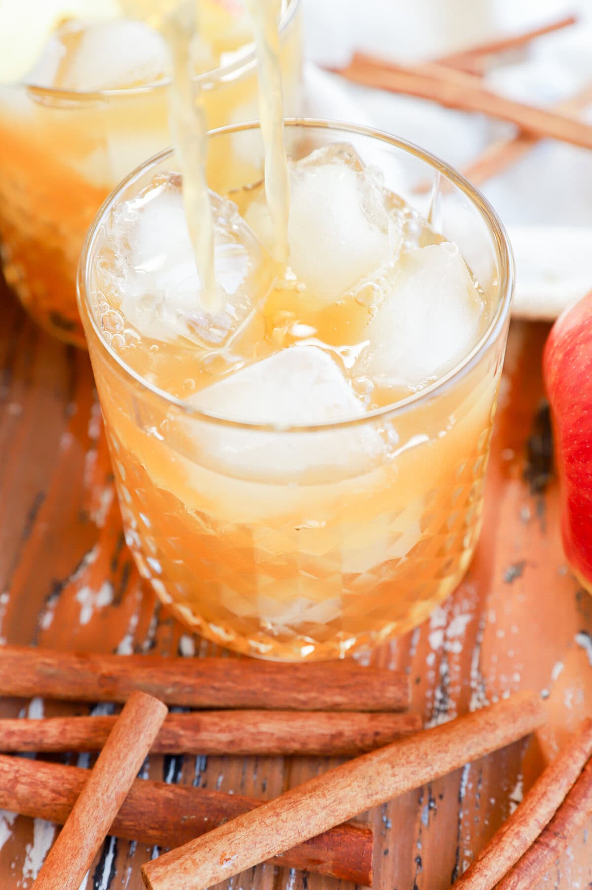 The BEST Apple Cider Cocktail | Cake 'n Knife