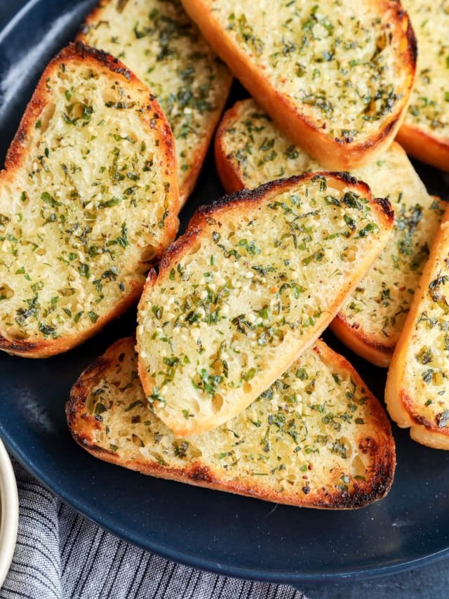 sourdough garlic toast | Cake 'n Knife